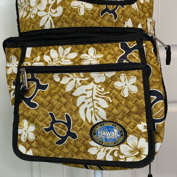 Hawaii Spirit | Bags | Hawaii Spirit Multipocket Crossbody Bag | Poshmark